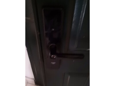 德施曼r7p和凯迪仕k20电子锁哪个更好？使用体验有何不同？-对比猫