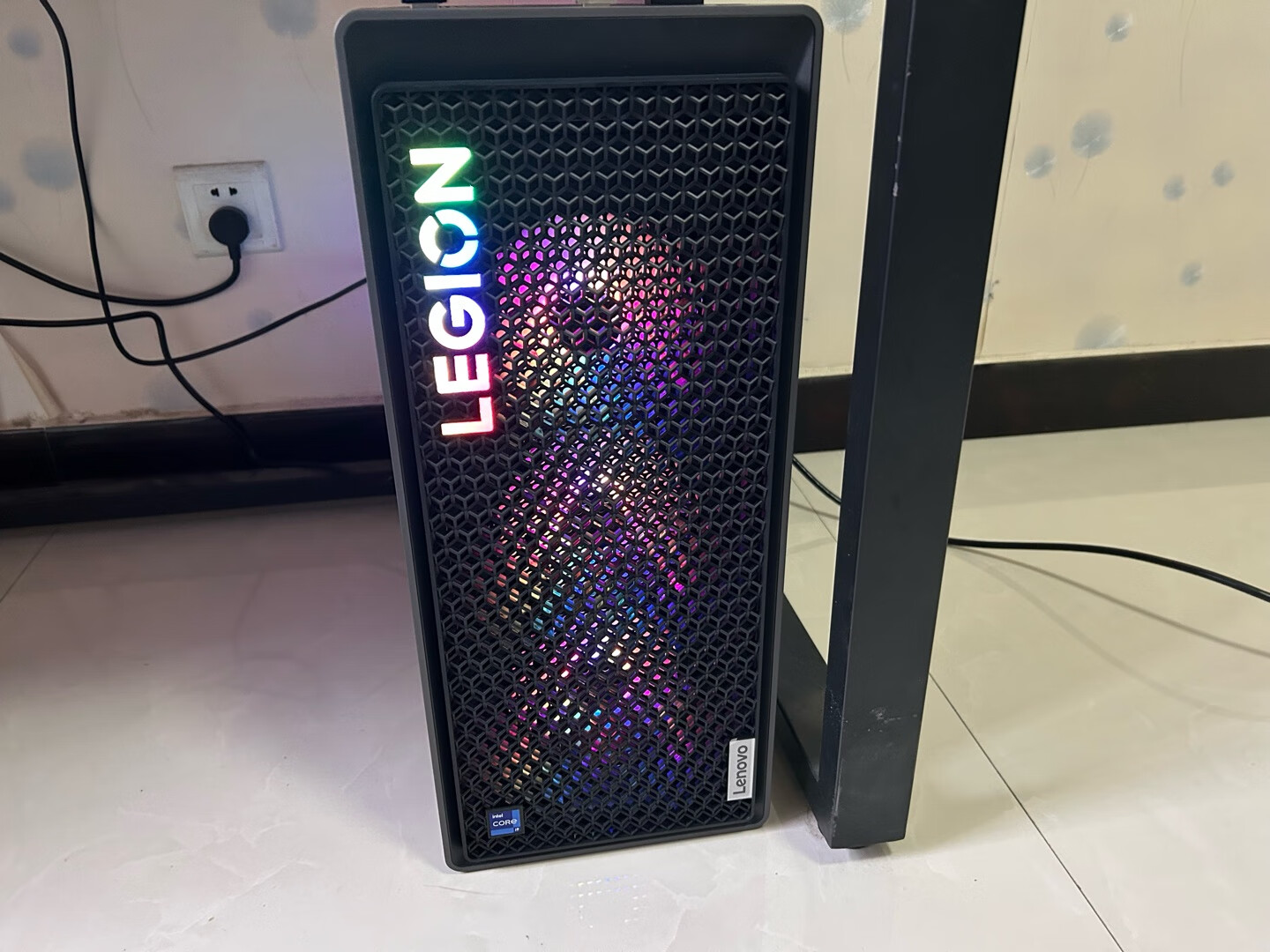 【机箱外观：这个颜值属...】联想拯救者 刃9000K 2023 i9 13900KF/64GB/2TB/RTX4090 台式电脑网友点评 ...