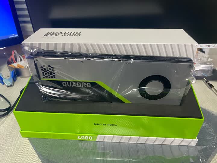 丽台NVIDIA Quadro RTX4000：“包装保护：包装盒很牢固，内部固定也很稳。 评分检测：鲁大师跑分了一下，40万分。 散热性能 ...