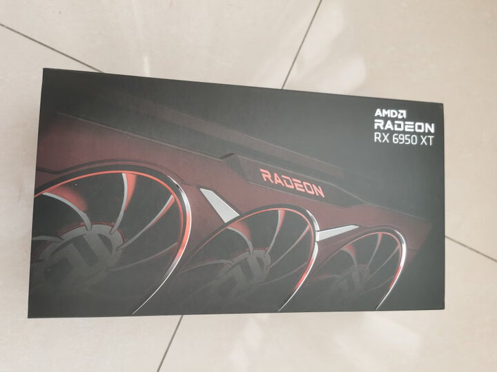 AMDRX 6950 XT：“AMD公版6950XT真的很漂亮，温度高？三颗螺丝可解，惊不惊喜，意不意外？” - 京东