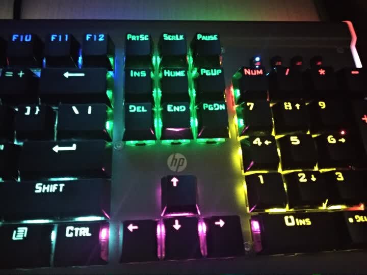 惠普（HP）GK600F：“键盘很不错，光效果也很好，玩游戏还是黑轴好，hp质量还是很不错的。” - 京东