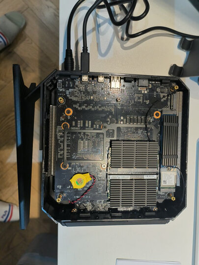 铭凡HX99G：“尺寸很合适 性能强～主要是能接4个4K屏幕运行不卡顿，拆开一看内存和硬盘都加了散热马甲，散热性能很棒...” - 京东